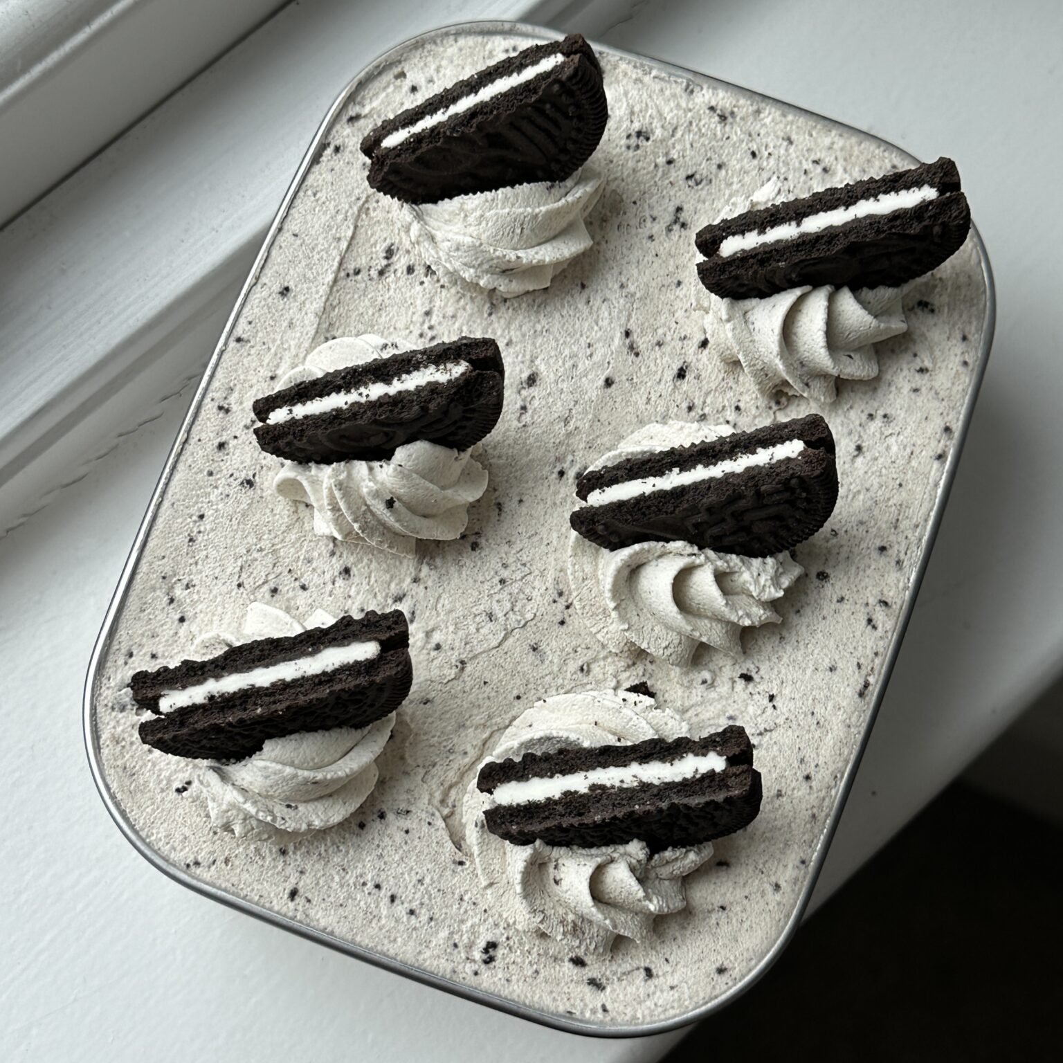 "Oreos Dipped in Milk" Inspired Bento Box Cake - Its.ChloeH